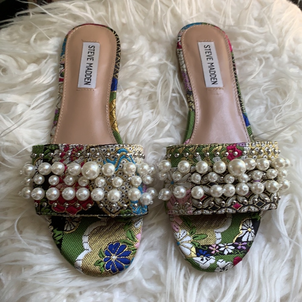 Steve Madden Pearl Embellished Slides - Gem